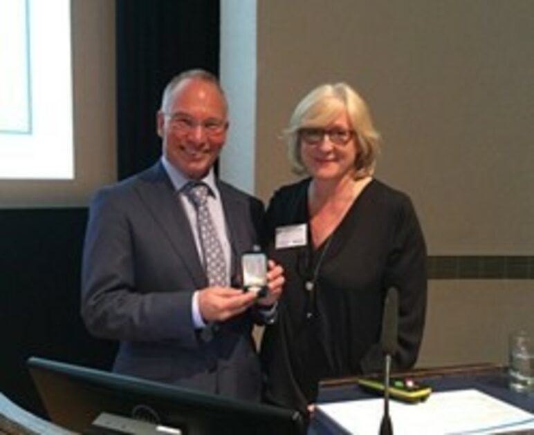 Han Brunner onderscheiden met een Carter Medal | VKGN